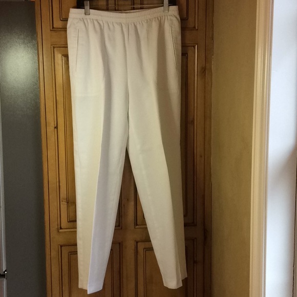 Koret | Pants & Jumpsuits | Final Sale Price Koret White Slacks In ...